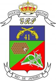 Policiais Militares do 41° BPM (Irajá), apreendem arma e drogas no ...