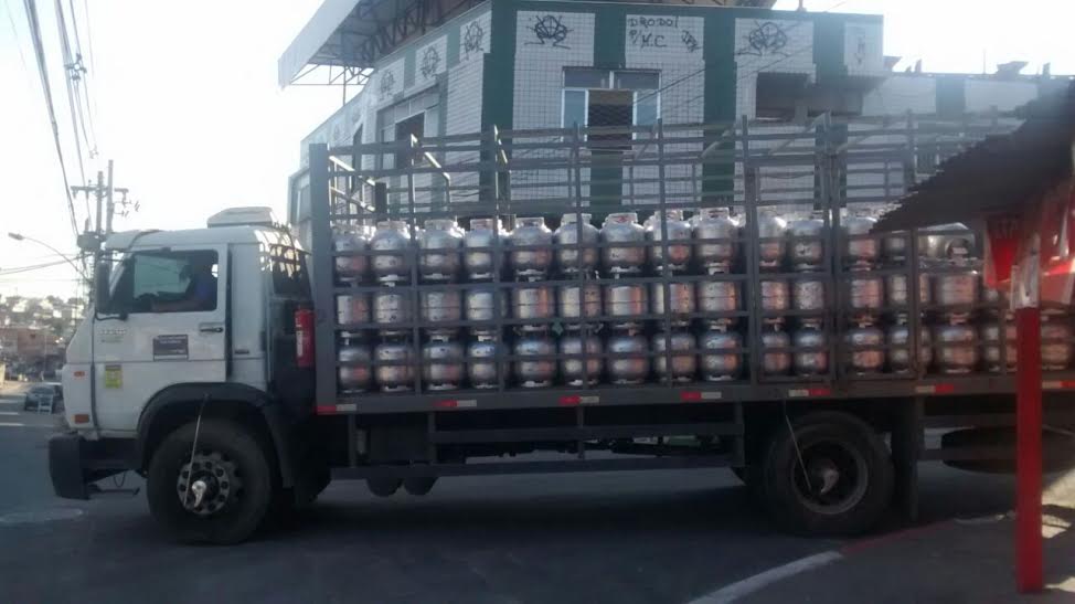 Carga de gás é recuperada por policiais do 41°BPM – PMERJ