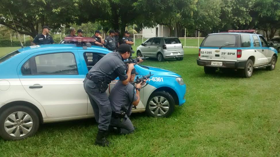 Policiais do 29°BPM recebem treinamento no retorno das férias – PMERJ