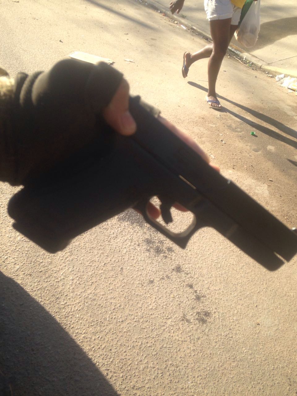 Parcial da operação do 41°BPM no Complexo da Pedreira – PMERJ