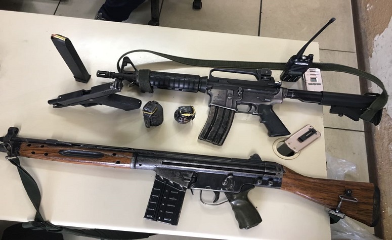POLÍCIA MILITAR APREENDE QUATRO FUZIS E TRÊS PISTOLAS EM OPERAÇÕES NA ...