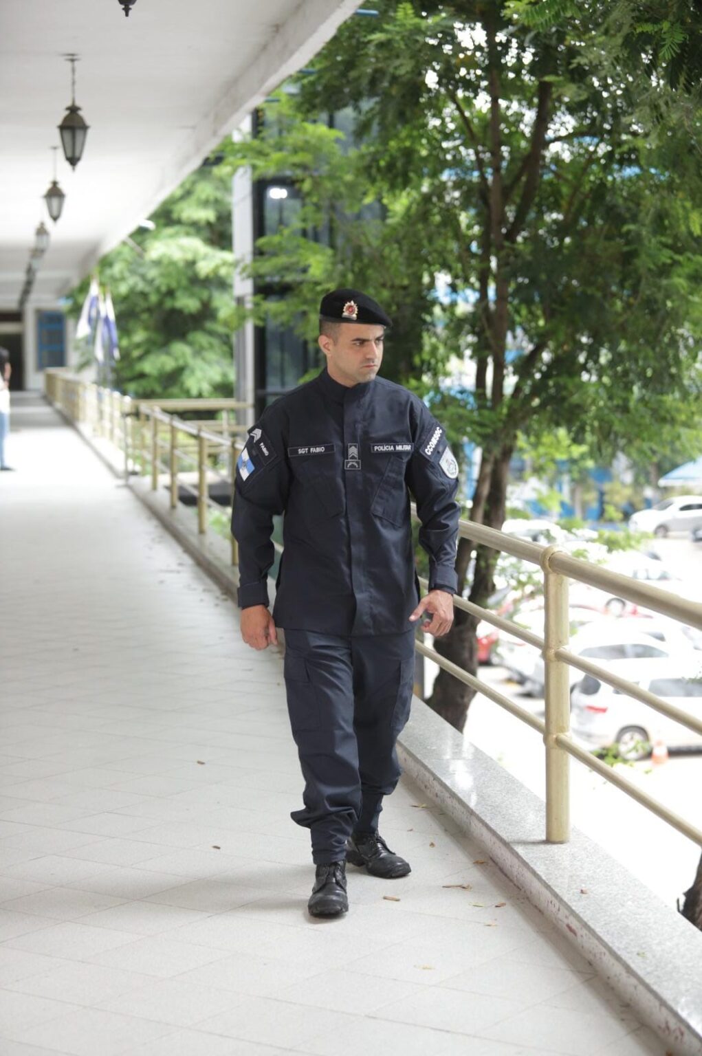 NOVA FARDA DA POLÍCIA MILITAR DO RIO DE JANEIRO COMEÇA A SER UTILIZADA ...